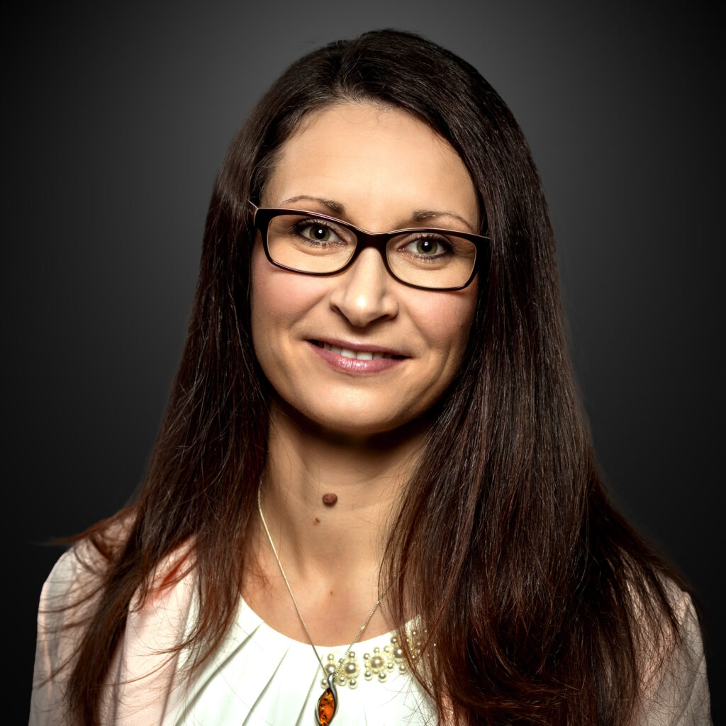 NextGen - Angela Freche